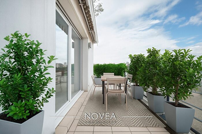 Appartement à vendre - Lyon e  - 4 pièces - 3 chambres