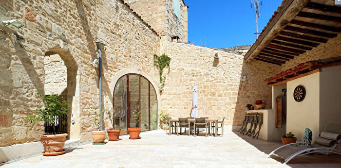 Maison à vendre - Saint-Gilles, Centre-ville - 14 pièces - 7 chambres