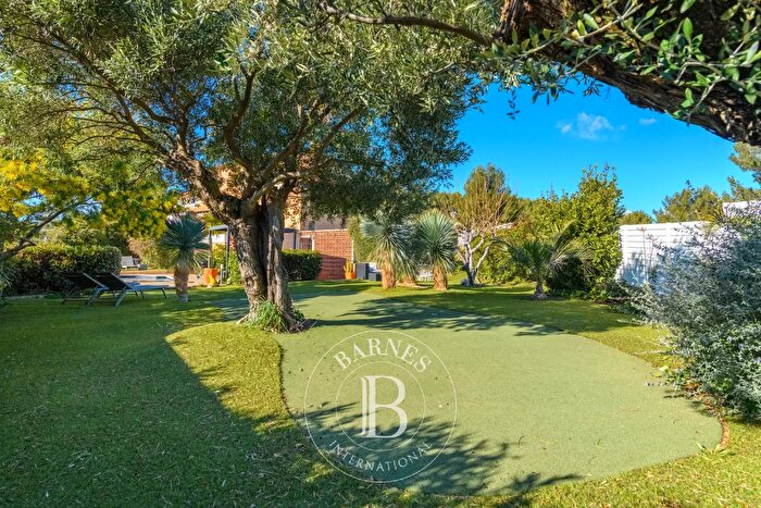 Maison à vendre - Cassis - 6 pièces - 5 chambres