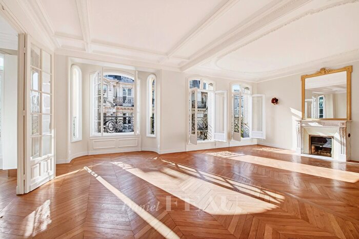 Appartement à louer - Paris e , Pasteur, Montparnasse - 6 pièces - 4 chambres