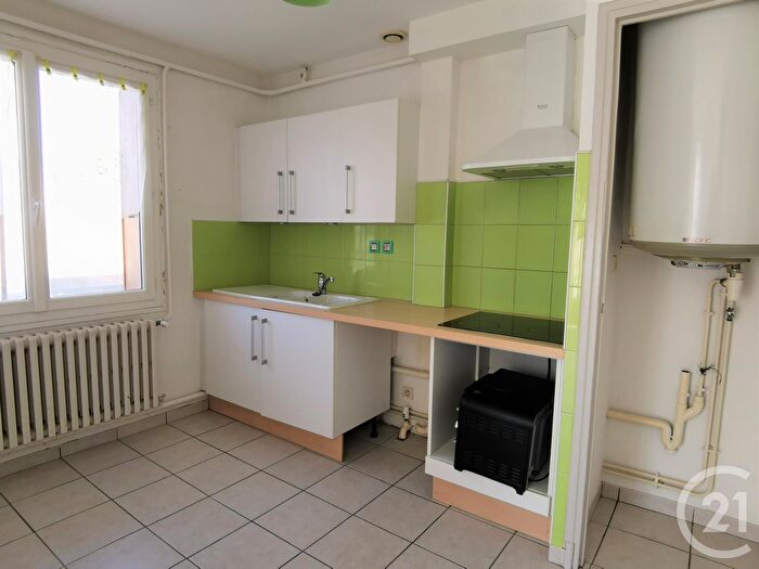 Appartement 4 pièces à louer - Saint-Laurent-du-Cros