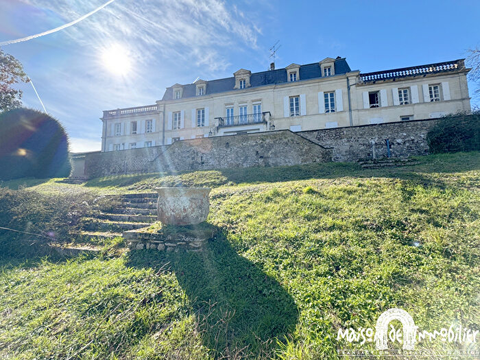 Maison à vendre - Cherves-Richemont - 12 pièces - 6 chambres