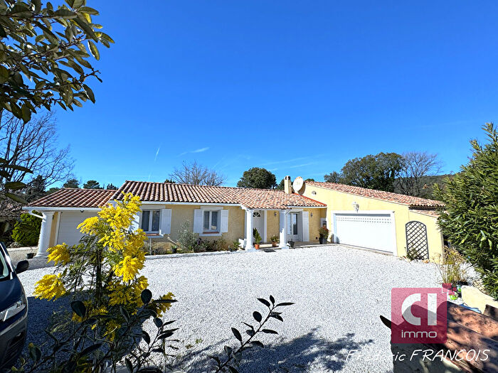 Maison à vendre - Garéoult - 5 pièces - 3 chambres