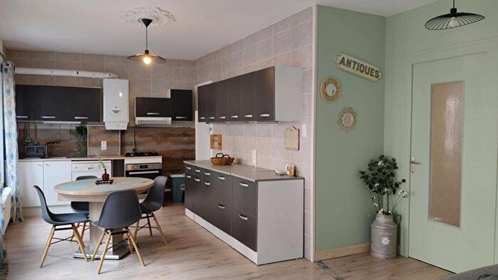 Appartement à louer - Tarentaize-Beaubrun-Severine, Saint-Étienne - 2 pièces - 1 chambre