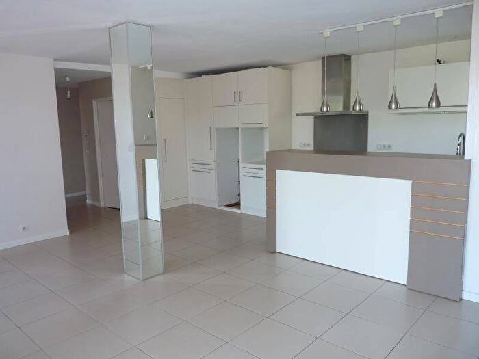 Appartement à louer - Louveciennes - 4 pièces - 2 chambres