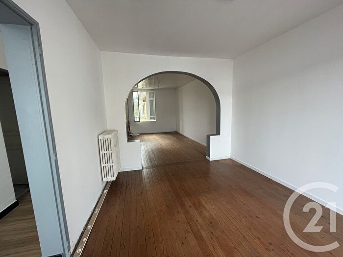 Maison à vendre - Coutras - 7 pièces - 5 chambres