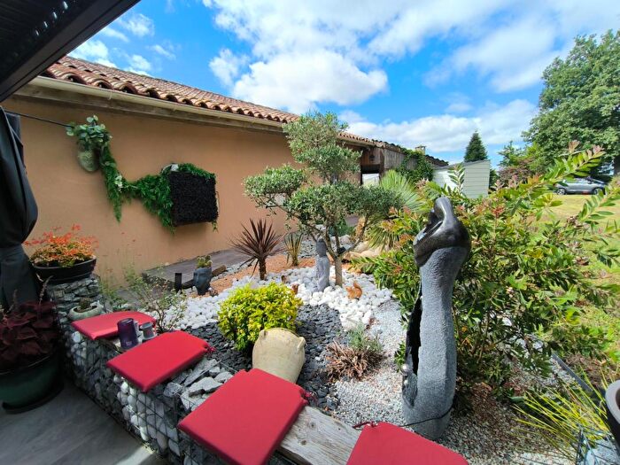 Maison à vendre - Saint-Aubin-de-Blaye - 4 pièces - 4 chambres