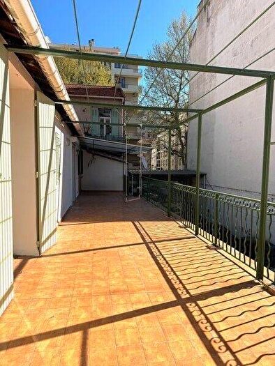 Appartement à louer - Marseille ème arrondissement - 4 pièces - 3 chambres