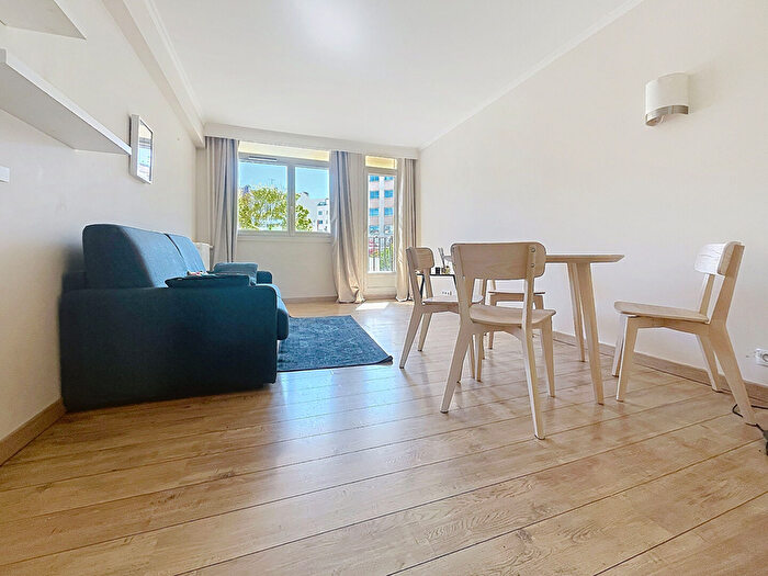Issy-les-Moulineaux, Les Iles, La Ferme - Appartement 3 pièces à vendre