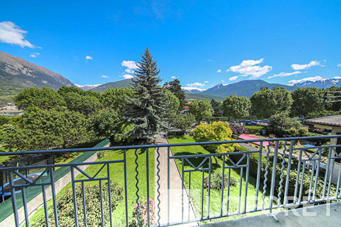 Maison à vendre - Embrun - 6 pièces - 5 chambres