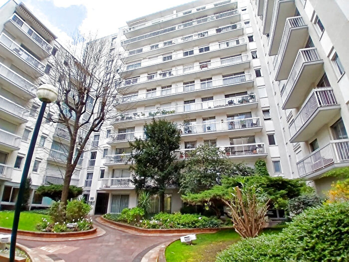 Appartement à vendre - Paris e , Bel-Air, Nord - 3 pièces - 1 chambre