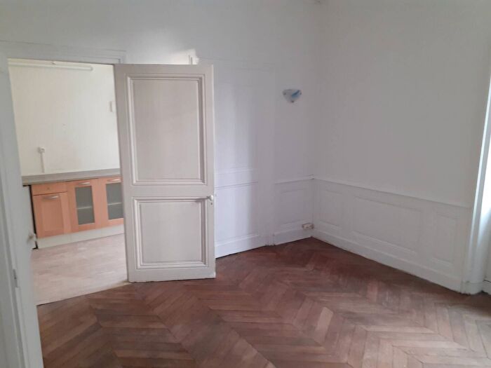 Centre Ville, Tassin-la-Demi-Lune - Appartement 2 pièces à louer