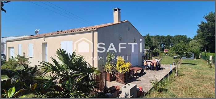 Saint-André-de-Lidon - Maison 4 pièces à vendre