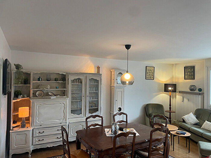 Appartement à louer - Épinal, Rive gauche - 3 pièces - 2 chambres