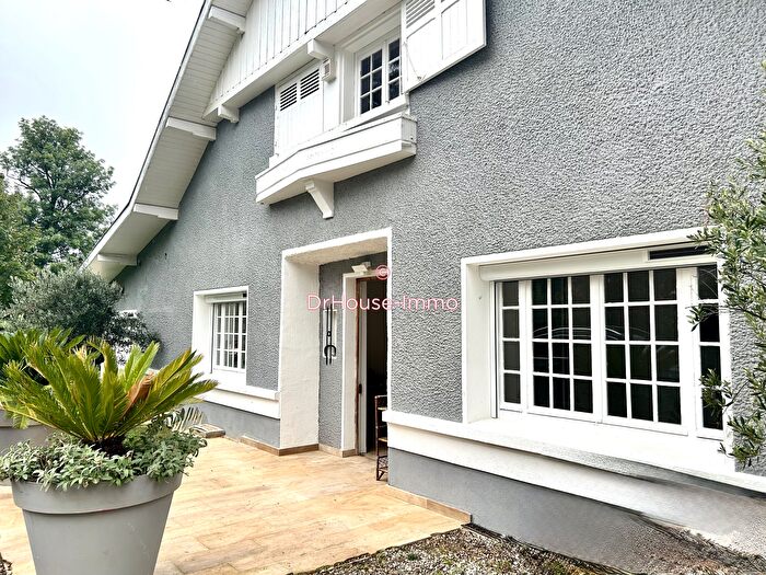 Maison à vendre - Saint-Cyr-au-Mont-dOr - 11 pièces - 10 chambres