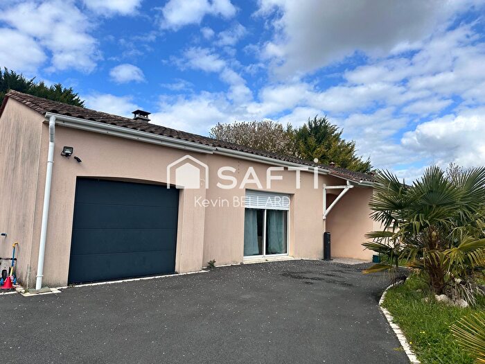 Maison à vendre - Trois-Palis - 5 pièces - 3 chambres