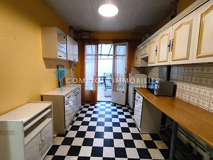 Maison à vendre - Beaucaire, Centre-ville - 4 pièces - 3 chambres