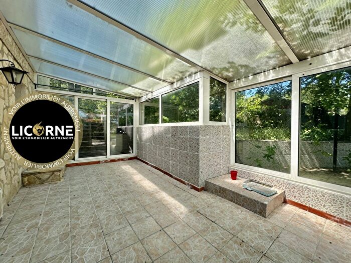 Maison à vendre - Le Puy-Sainte-Réparade - 9 pièces - 6 chambres