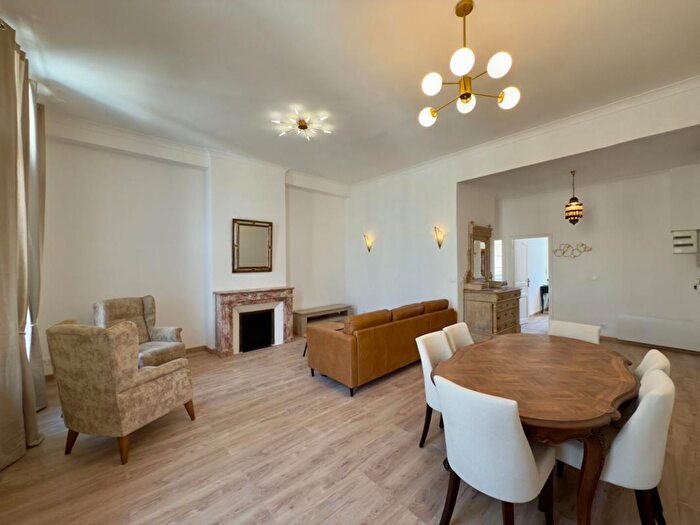 Appartement à louer - Béziers, Centre-ville, Palais des Congrès, Garibaldi, Gambetta - 3 pièces - 2 chambres