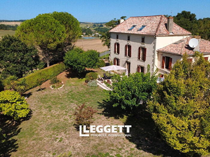 Villefranche-du-Queyran - Maison 17 pièces à vendre