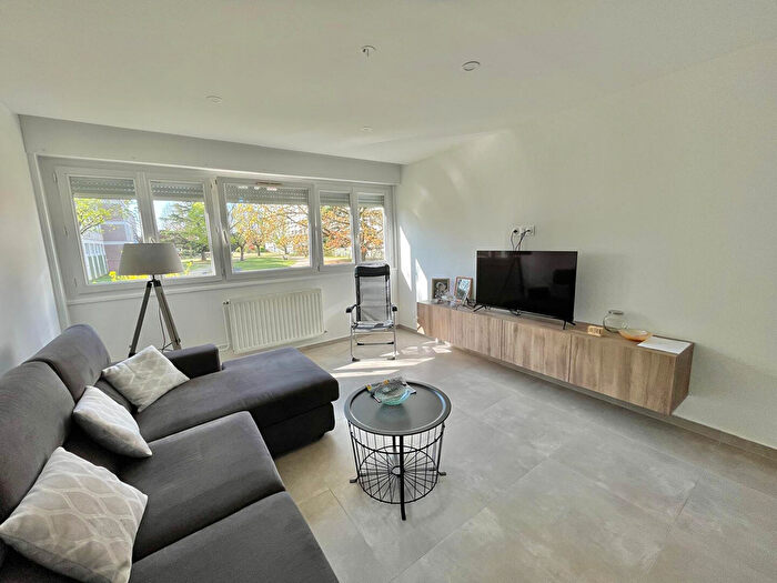 Appartement à vendre - Décines-Charpieu, Champ Blanc - 3 pièces - 2 chambres