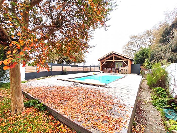 Maison à vendre - Souprosse - 8 pièces - 5 chambres