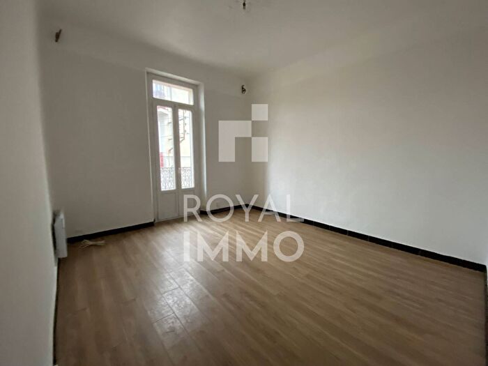 Appartement à louer - Champ de Mars, Toulon - 3 pièces - 2 chambres