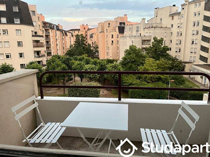 Hôtel de Ville, Créteil : Appartement 1 pièce à louer