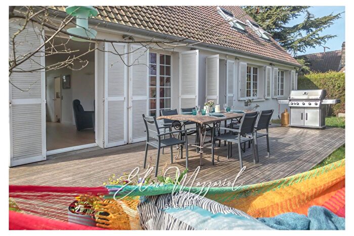 Maison à vendre - Villepreux - 9 pièces - 7 chambres