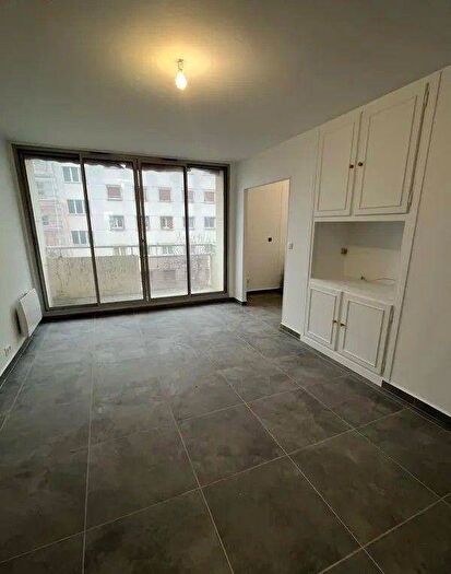 Appartement à louer - Villejuif - 3 pièces - 2 chambres