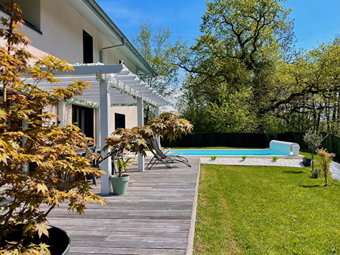 Maison 7 pièces à Divonne-les-Bains, à vendre