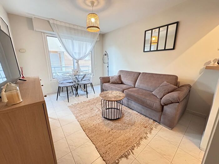 Appartement à vendre - Vallauris, Golfe Juan, Vieux Port - 2 pièces - 1 chambre