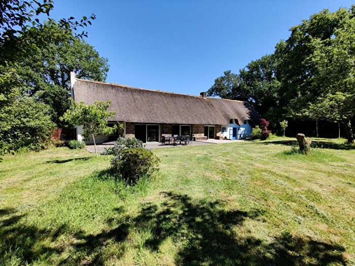 Maison à vendre - Saint-Lyphard - 5 pièces - 4 chambres