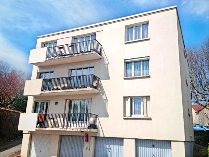 Appartement à vendre - Villiers-sur-Marne, Centre-ville - 3 pièces - 2 chambres