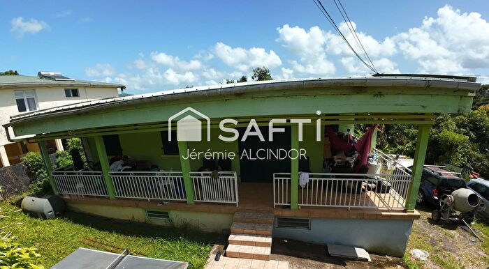 Maison à vendre - Le Lamentin - 8 pièces - 6 chambres