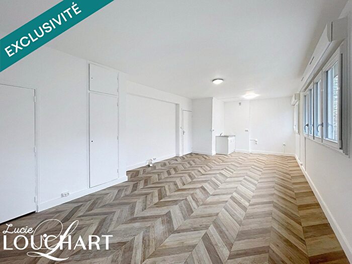 Appartement à vendre - LHaÿ-les-Roses, Centre-ville - 4 pièces - 2 chambres