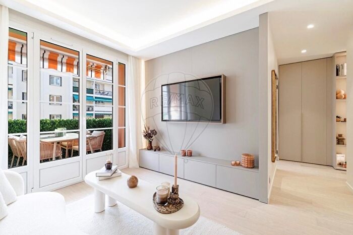 Appartement à vendre - Nice, Saint-Roch - 2 pièces - 1 chambre