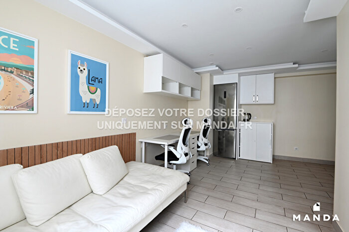 Appartement à louer - Issy-les-Moulineaux, Les Iles, La Ferme - 2 pièces - 1 chambre