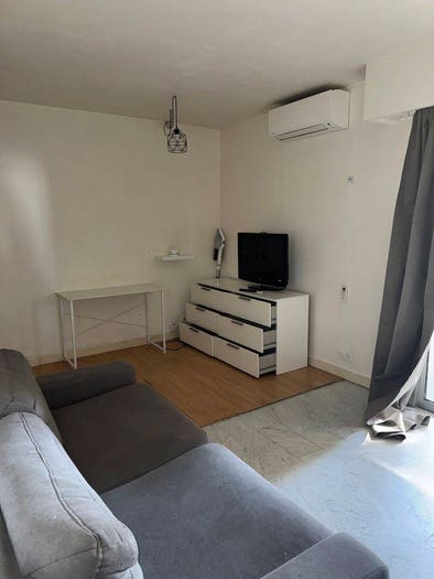 Corniche Fleurie, Nice : Appartement 1 pièce à louer