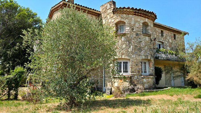 Maison à vendre - Cornillon - 12 pièces - 9 chambres