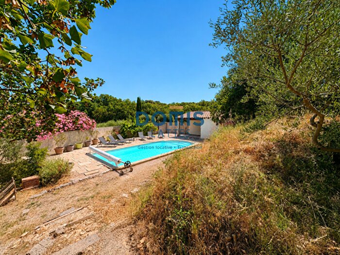 Sainte-Anastasie : Maison 5 pièces à vendre