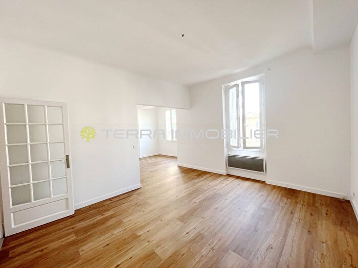 Appartement à louer - Ajaccio - 3 pièces - 2 chambres