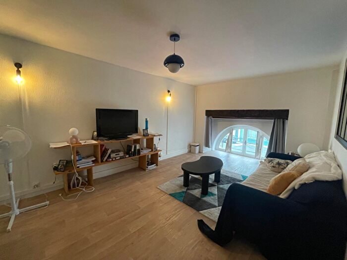 Appartement 2 pièces à Pau, Centre-ville, à louer