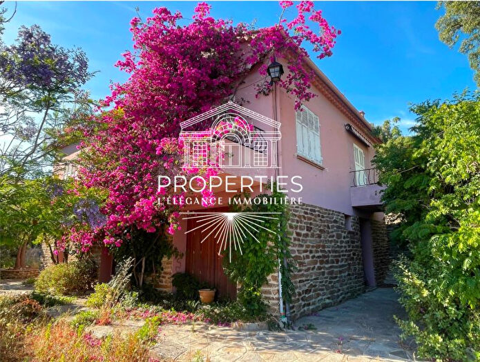 Maison 7 pièces à vendre - Bormes-les-Mimosas, Centre-ville, Le Pin