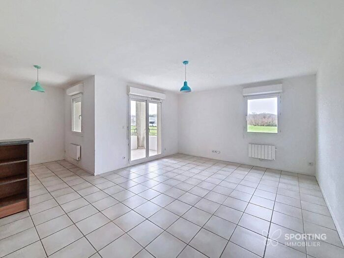 Appartement à louer - Pineuilh - 3 pièces - 2 chambres