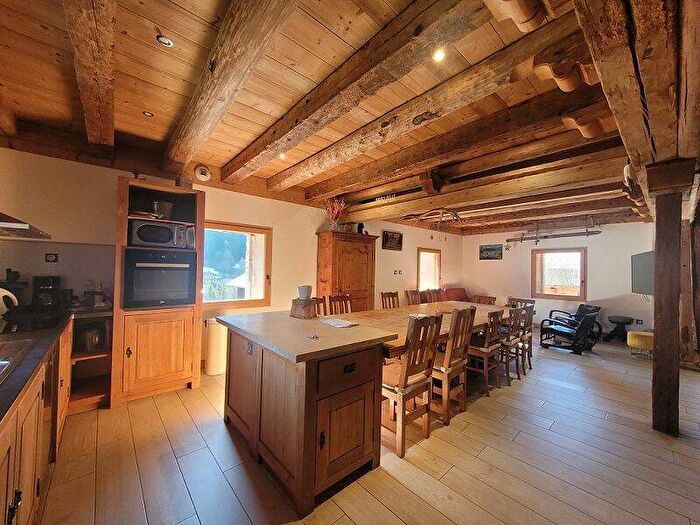 Appartement à louer - Saint-Jean-de-Sixt - 5 pièces - 4 chambres