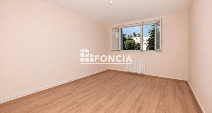 Appartement 3 pièces à Genay, à vendre