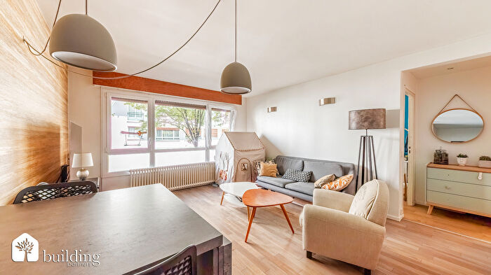 Paris 18ème, Porte de Clignancourt, Porte Montmartre, Moskowa : Appartement 3 pièces à vendre