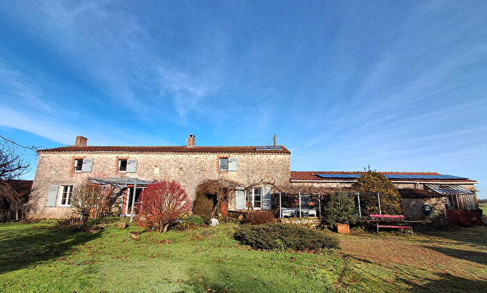 Maison à vendre - Montbert - 7 pièces - 5 chambres