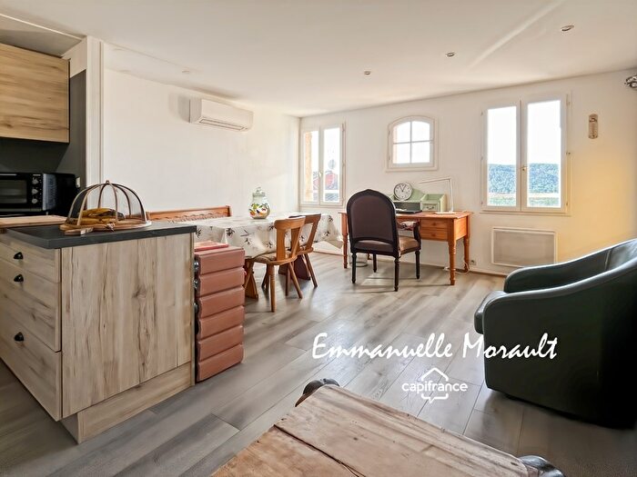 Bagnols-en-Forêt : Appartement 2 pièces à vendre